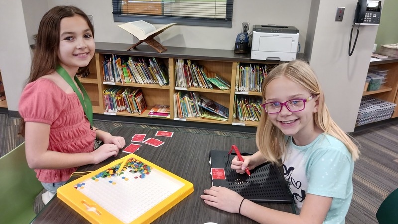 Students vote for new Mark Twain nominees | Perryville Elementary School